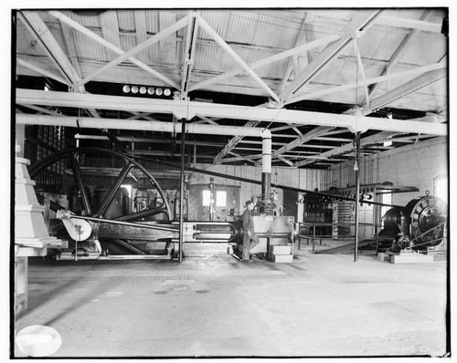 The interior of Edison's Pasadena Steam Plant at Broadway and ...