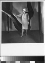 Black and white photographs of Cashin's ready-to-wear designs for Sills ...