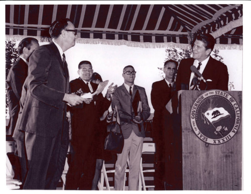 Hans W. Vogel introducing Ronald Reagan at Saddleback College ...