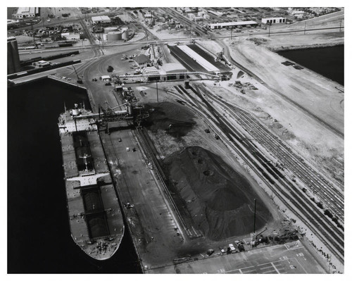 Ship at Iron ore loading dock — Calisphere