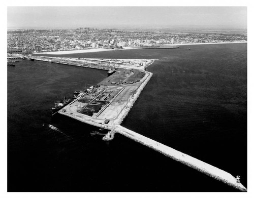 Aerial photograph of Long Beach harbor — Calisphere