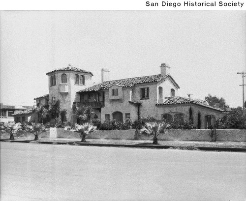 Exterior of the Coronado home of William Gunn at 1127 F Street — Calisphere