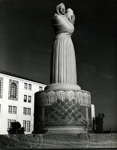 Guardian of the Waters, Sculpture by Donal Hord, 1939 — Calisphere