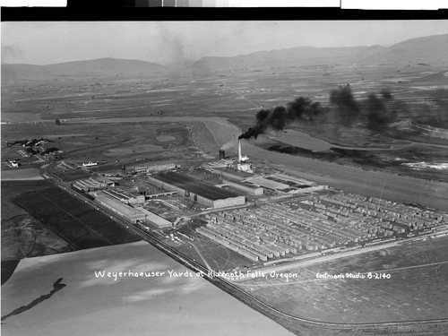 Weyerhaeuser Yards at Klamath Falls, Oregon — Calisphere