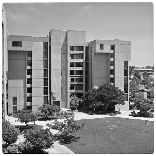 Muir College Residence Halls, Tenaya and Tioga Hall — Calisphere