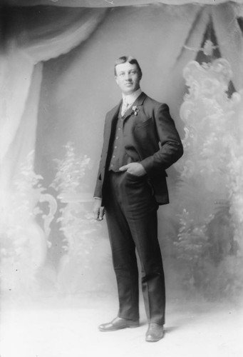 Robert Hein, Portrait. [graphic] — Calisphere