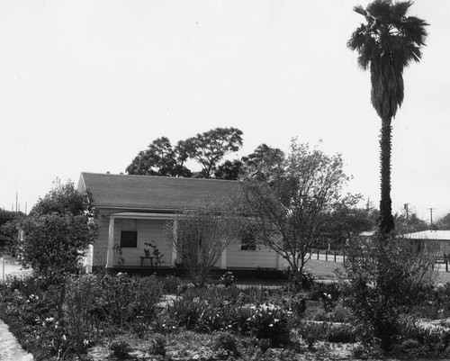 Charles W. Dorr Residence, Anaheim [graphic] — Calisphere