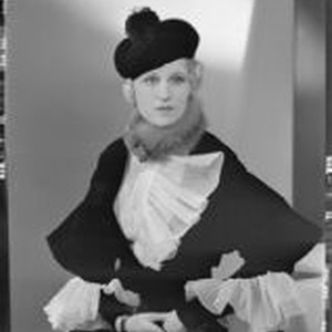 Peggy Hamilton modeling an Adrian gown and a Weaver Jackson hairstyle ...