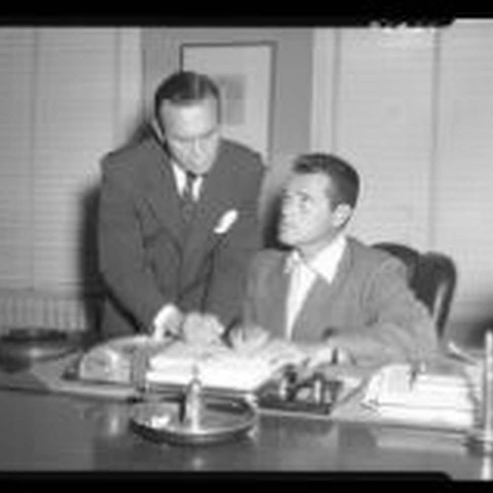 Beating Franchot Tone He's Dead | Murder Is My Beat | Warner Archive