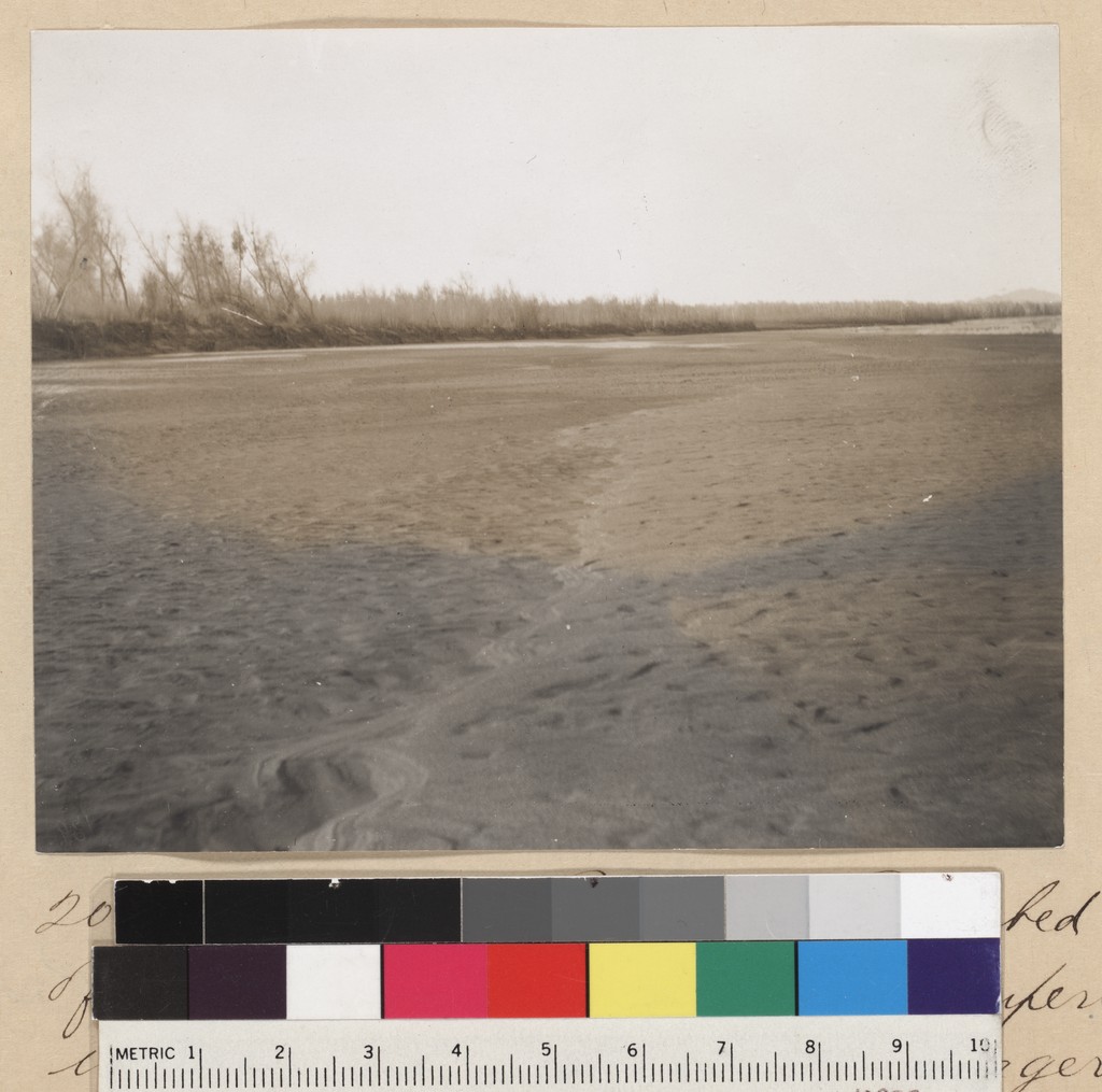 Yuma Project--Dry Bed of Colorado River Below Imperial Intake — Calisphere