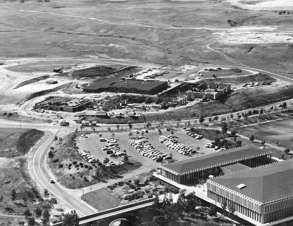 Aerial view of UCI-California College of Medicine Surge I — Calisphere