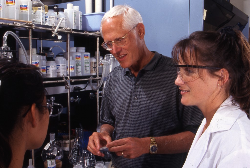 Professor Larry Overman with Students — Calisphere