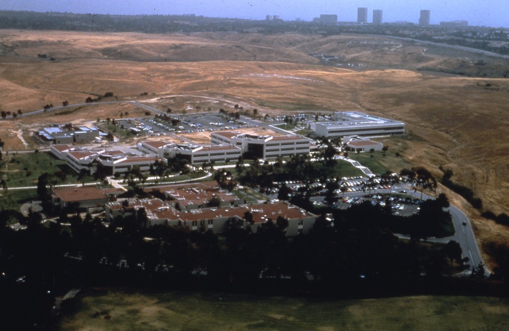 Aerial views of the UCI Medical Center. — Calisphere