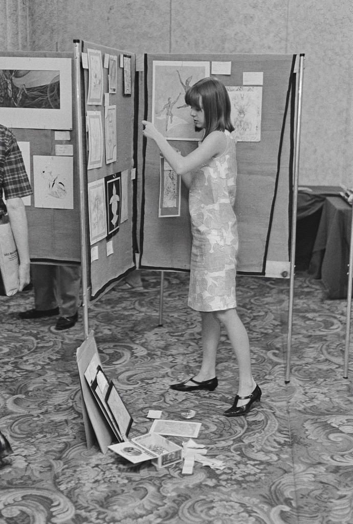 Hanging the art show, Tricon — Calisphere