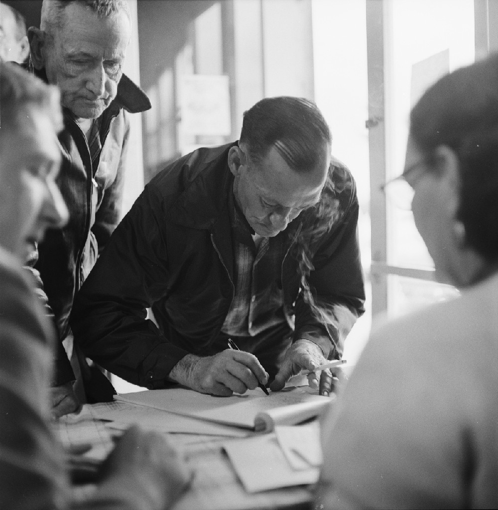 People signing up — Calisphere